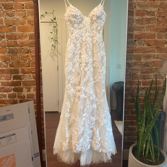 Enzo Angiolini | Dresses | Lesley By Enzoani Wedding Dress | Poshmark